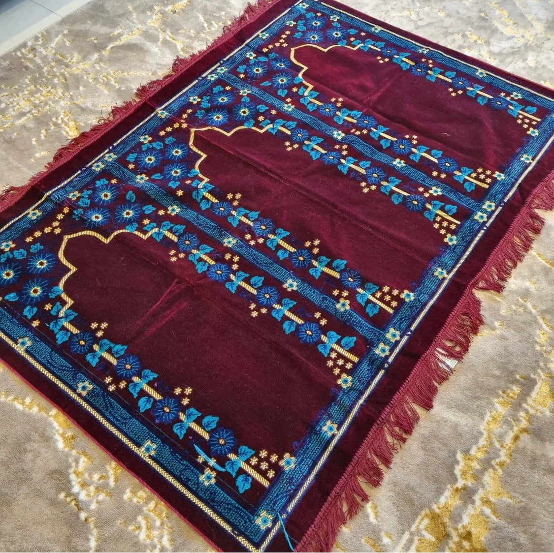 MUSALLAHS & PRAYER MATS – Arabiana